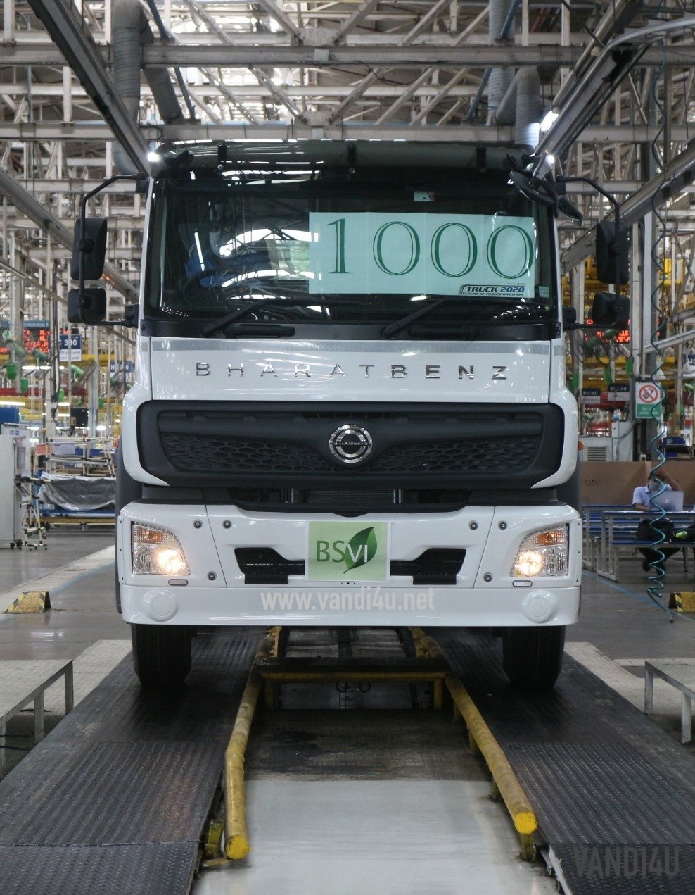 Daimler India rolls out its 1000th BSVI-compliant BharatBenz Heavy Duty ...