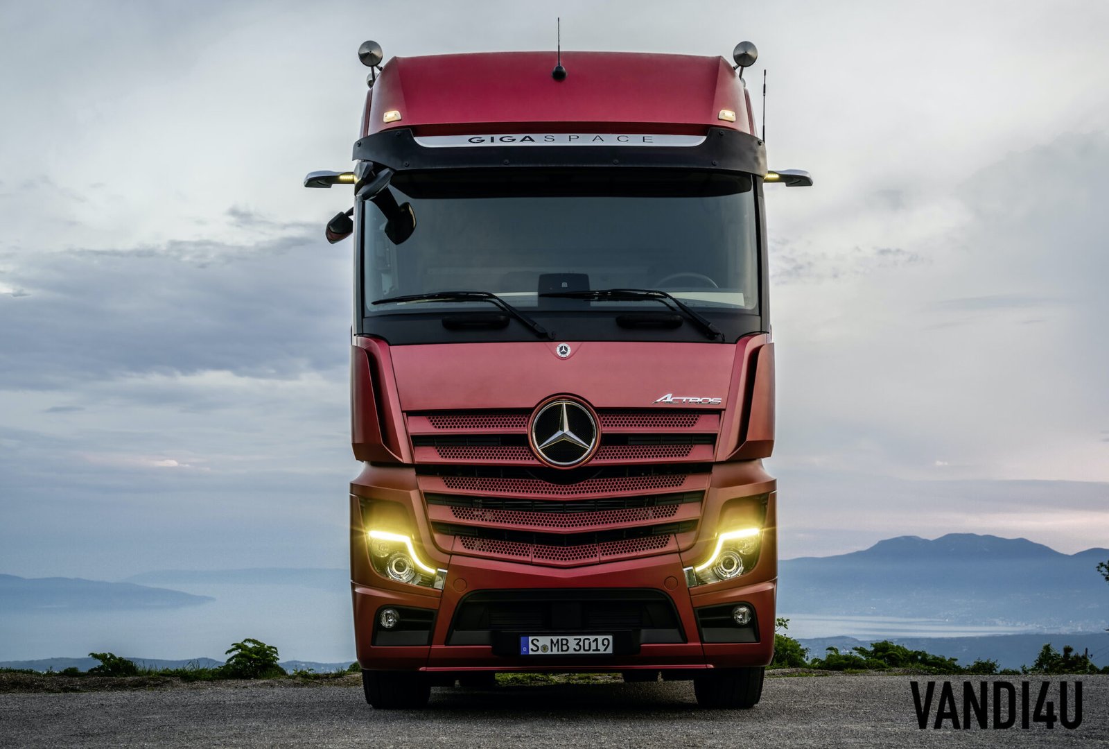 New Mercedes-Benz Actros: Top 6 things to know - Vandi4u