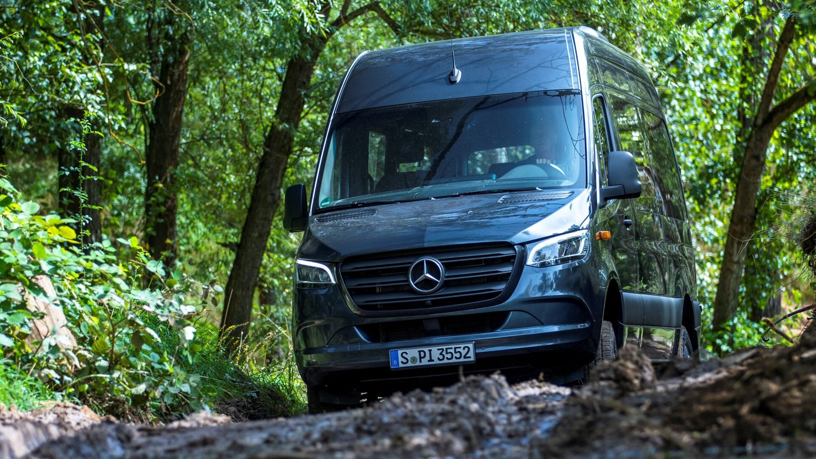 2022 Mercedes Benz Sprinter gets new engine and AWD system - Vandi4u