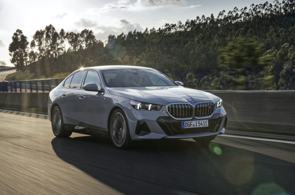 Bookings open for all-new BMW 5 Series Long Wheelbase in India - Vandi4u